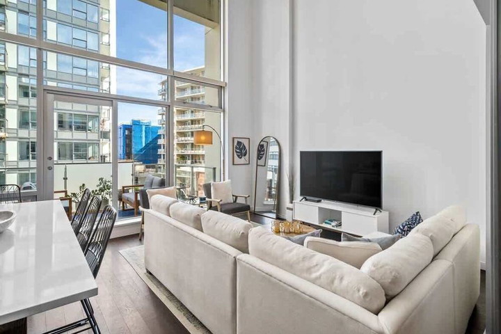 Executive Luxury Loft In Downtown Victoria - Oak Bay