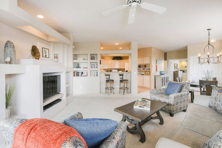 Mountain-view Condo With Incredible Sunset Views, Pool, Hot Tub & Grill - Oro Valley, AZ