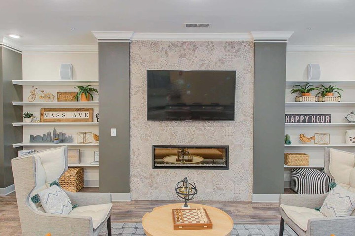 Cozysuites - Penrose On Mass W/ Pool & Parking #12 - Indianapolis
