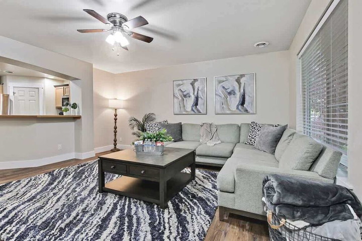 Stunning Private Home With Hot Tub - Boise, ID