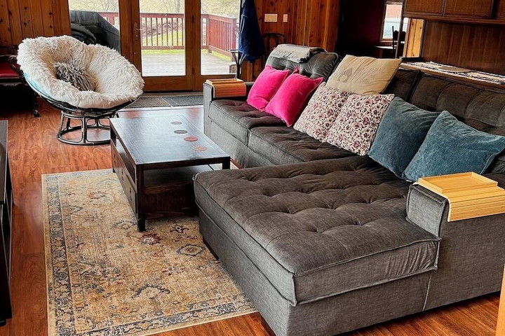 Spacious Hudson Valley Retreat. Relax By The Fire And Enjoy The Wildlife. - New Paltz, NY