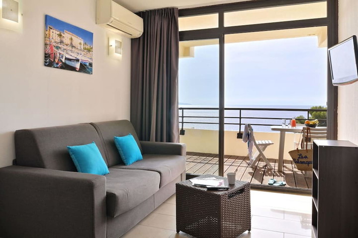 Nice Apartment For 4 Guests With A/c, Pool, Wifi, Tv, Terrace And Pets Allowed - Ajaccio