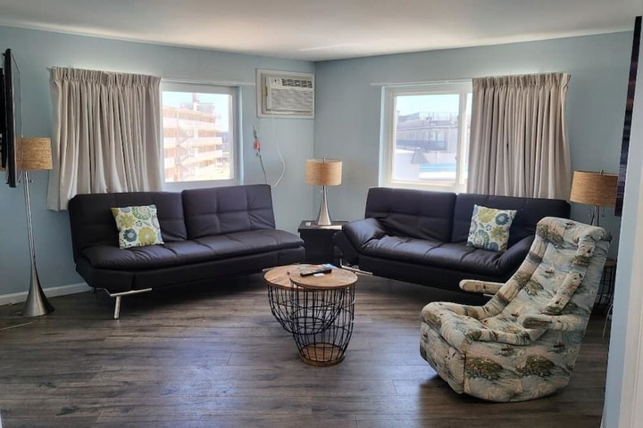 Remodeled Wildwood Beach Shore Paradise 2 Bdrm 2 Full Bath Modern .2 Balconies - Wildwood, NJ