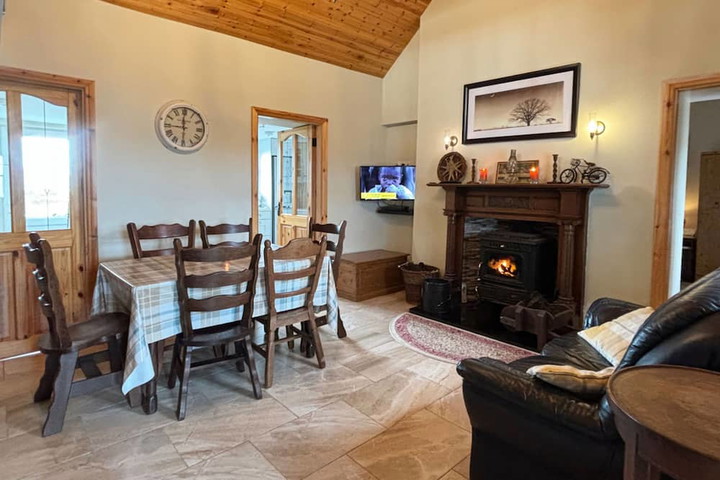 Cottage 477 - Carna - Sleeps 6 Guests  In 2 Bedrooms - County Galway