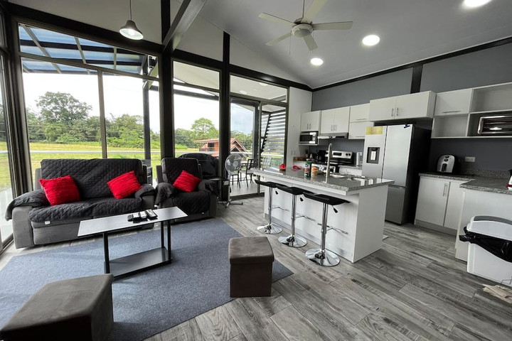 Brisas Del Volcan Bnb - La Fortuna