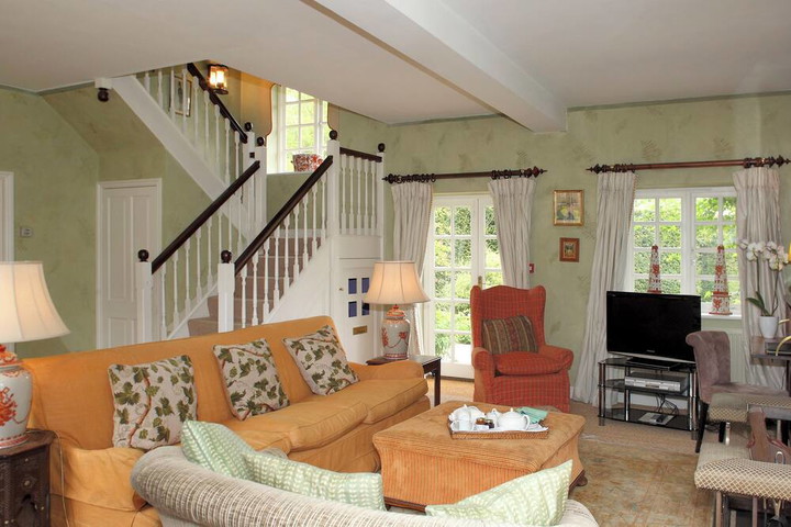 3 Bedroom Accommodation In Bruern, Near Chipping Norton - Burford, UK