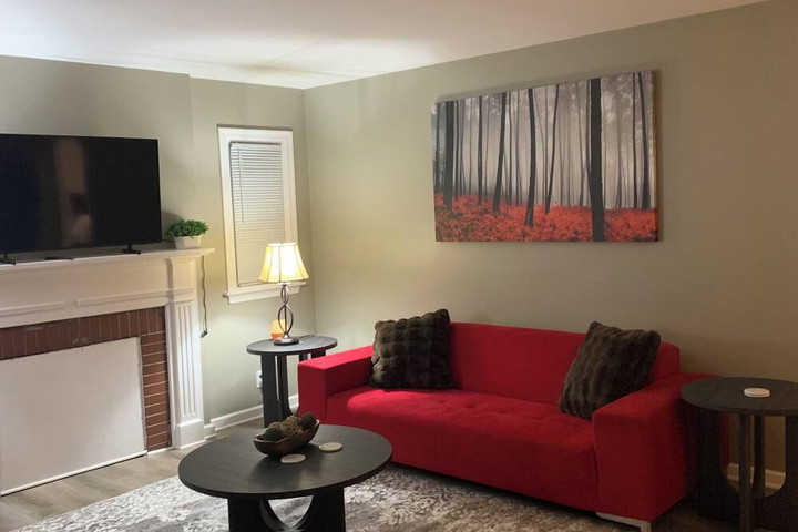 Cozy 2-bedroom Perfect House In Dayton With Air Conditioning And Backyard Space - Dayton, OH