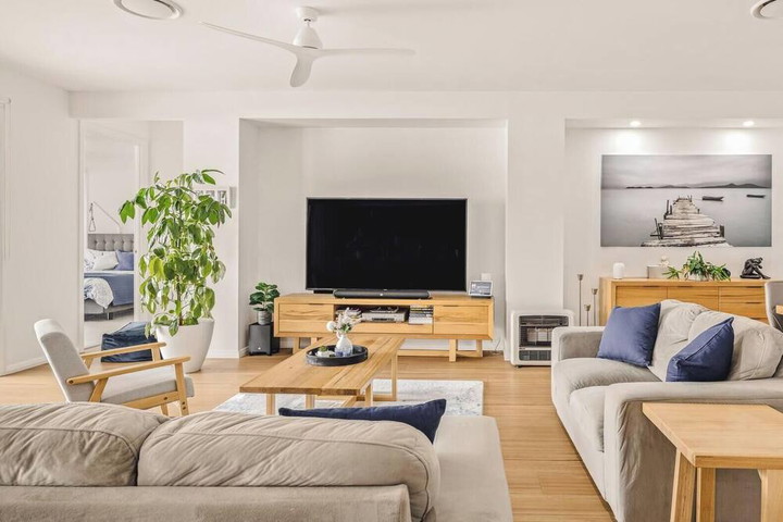 The View | Luxury Lake Macquarie Escape With Pool & Panoramic Water Views - Newcastle