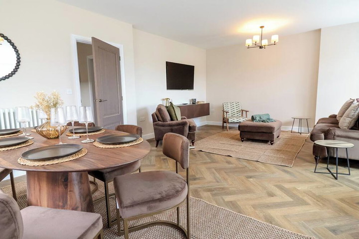 Bella Vista, Pet Friendly, Character Holiday Cottage In Deganwy - Conwy