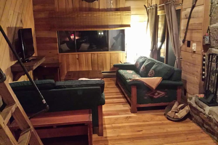 Seven Springs Cabin - Fox Tail Chalet - Authentic, Pet Friendly Log Cabin Chalet - Donegal, PA