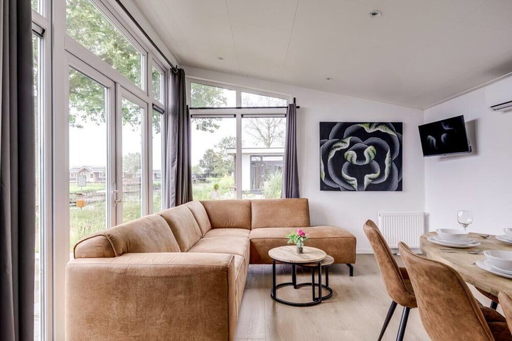 Lessenaar | 6 Persoons Chalet Op Resort De Betuwe - Tiel