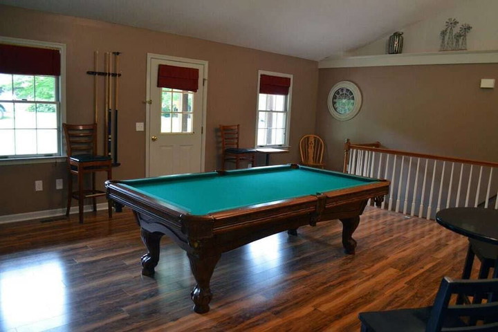 Massanutten Cabin - Hot Tub, Pool Table, Large Yard, Billiards Room - Shenandoah National Park