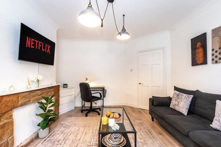 Kgv Stays - Serenity House, 3 Bed With Parking - Southampton, UK