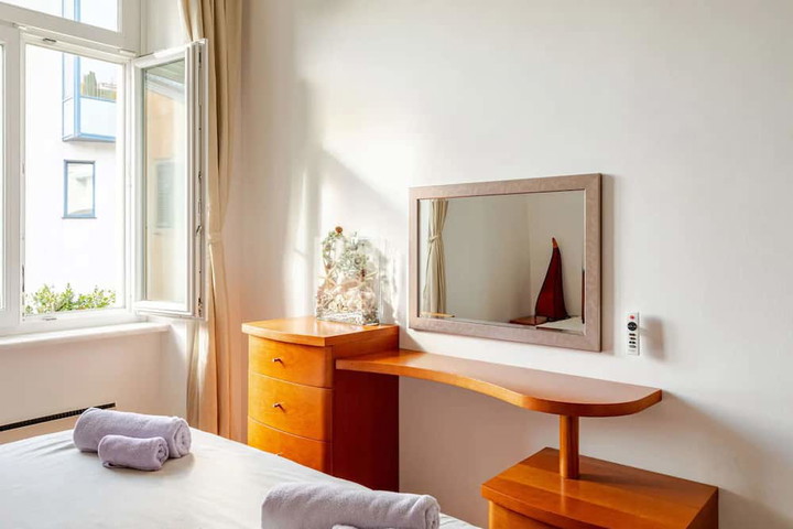 2-schlafzimmer-apartment Mit Meerblick Im Herzen Von Portorož - Portorož