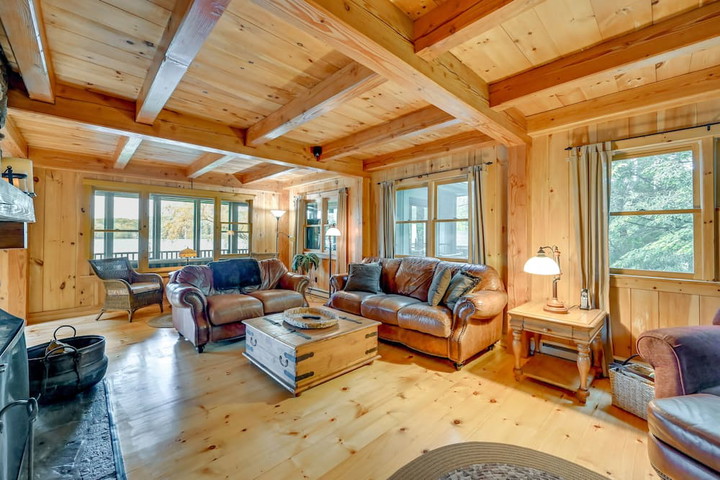 Lakefront Westhampton Cabin W/ Beach + Kayaks! - Northampton, MA