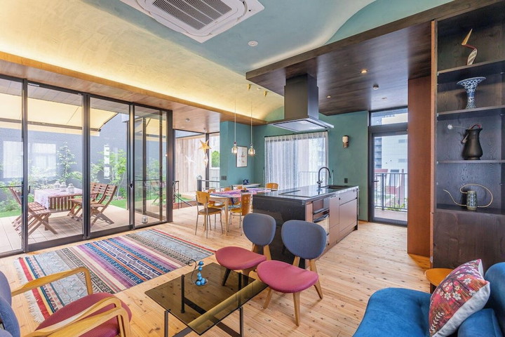 Private House For 17 Guests | 4 Apartments | Rooftop Garden | Dotonbori 5-min - Japan
