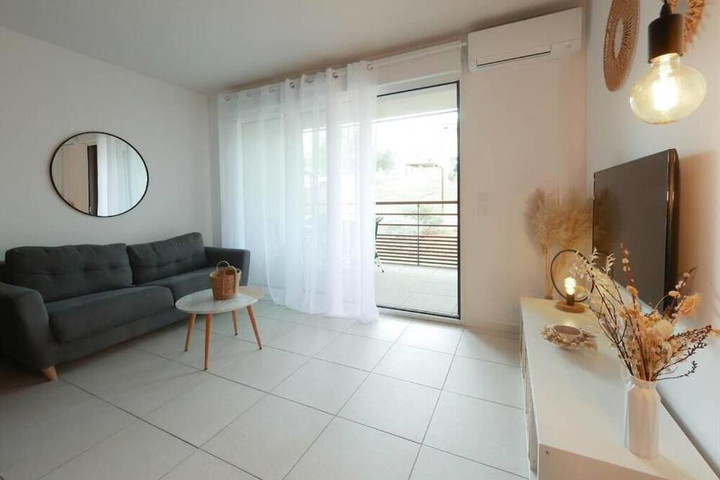 T2 Climatisé Avec Terrasse, Parking Privé Et Proche De Montpellier - Castelnau-le-Lez