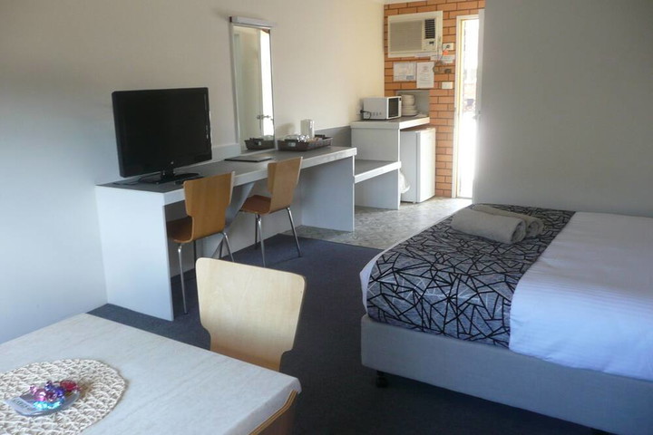 Charming 2 Bed Room Suite Motel With Mineral Pool - ウールグールガ