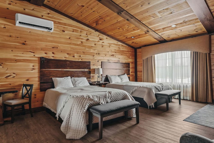 Golf, Outdoor Bar, Restaurant - The Cozy Cabin - State of New York