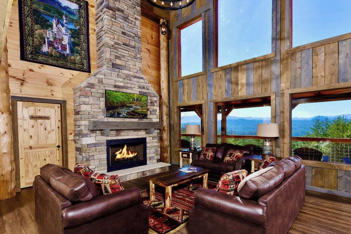 Pets Ok! 6bd W/ Views! Hot Tub | Firepit | Theater - Pigeon Forge, TN