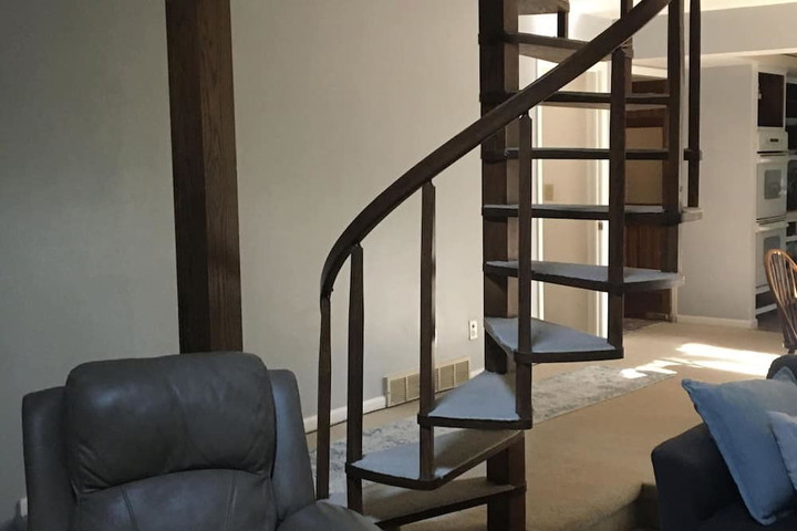 Indoor Pool, Game Room, 6 Br, 4.5 Bath, Sleeps 14, Wheelchair Access, Pets Ok!! - Vermilion, OH