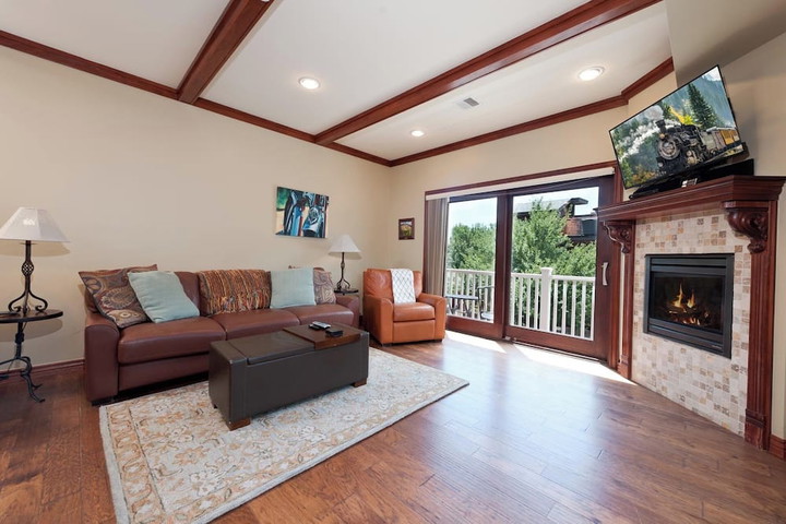 Heart Of Downtown Durango - Pet Friendly Condo With Views - Ac - Durango, CO