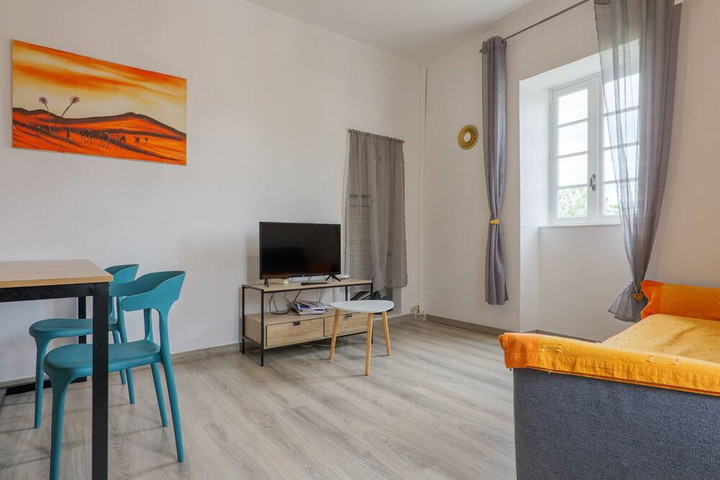 Gîte 'Les Barlènes' Met Gedeeld Zwembad, Wifi En Airco - Largentière