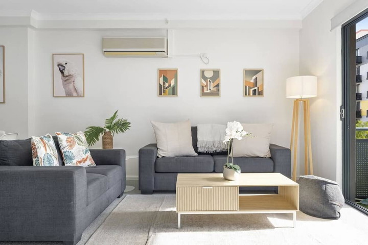 City Edge Serenity: Cozy 2br East Perth Apartment - South Perth