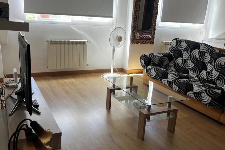 Apartamento Tipo Loft 60m2,cocina Y Baño Independiente.piscina,parking Y Jardín. - Villanueva de la Cañada