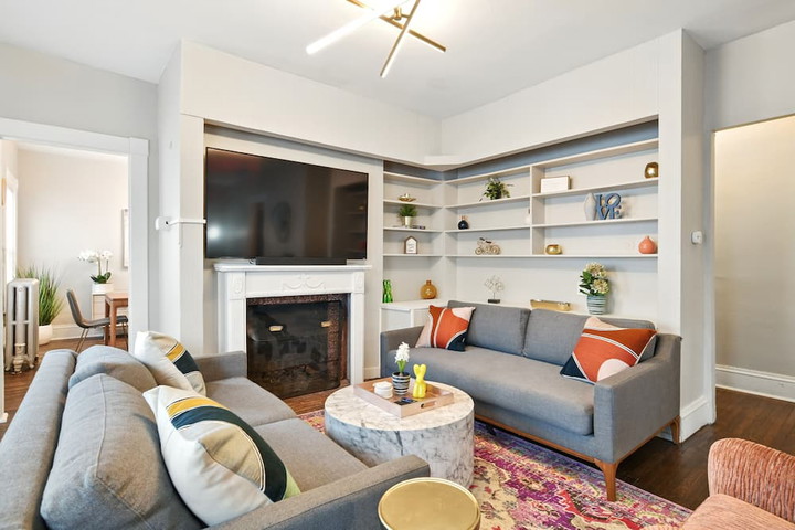 Elegant 7br 2.5bath Victorian Gem Sleeps 16+ - Springfield, MA