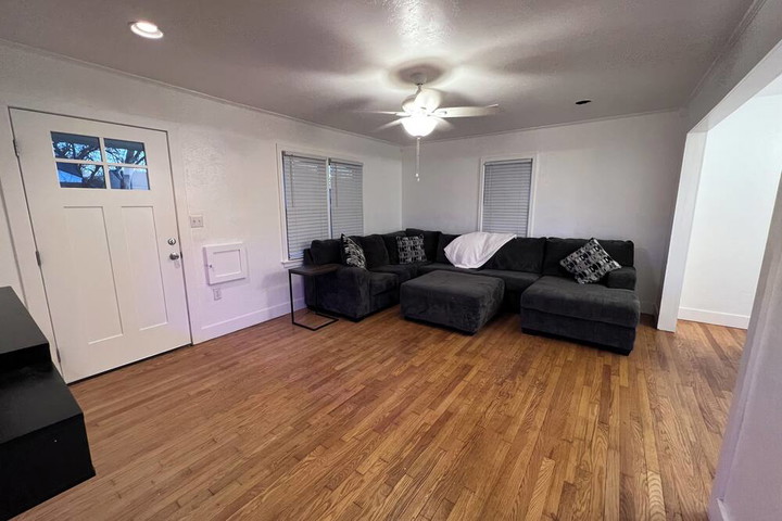Midcentury Modern In Okc With The Fastest Access To Anywhere In The Metro! - Oklahoma City