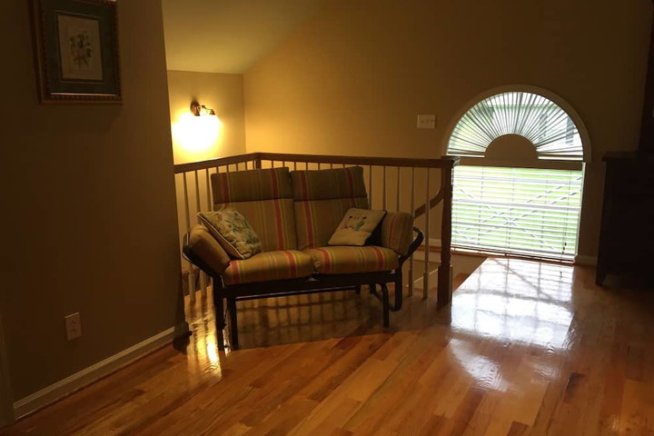 Unique 75 Year Old Converted Barn With Beautiful Loft Bedroom. - South Carolina