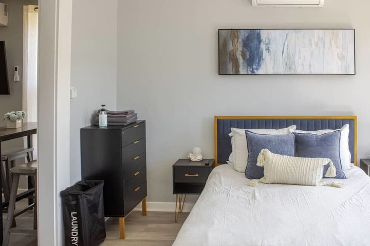 Modern Apartment In Black Rock - Bridgeport, CT