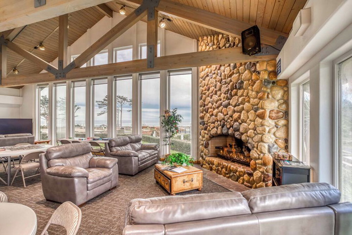 Dog Friendly, Available With 50amp, 30amp, Water And Sewer Hook Up's, Wifi - Oregon