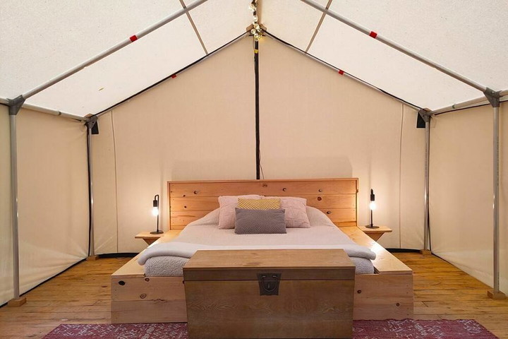 Stargrass Tent | Campground With Quarry Lake - Ontario