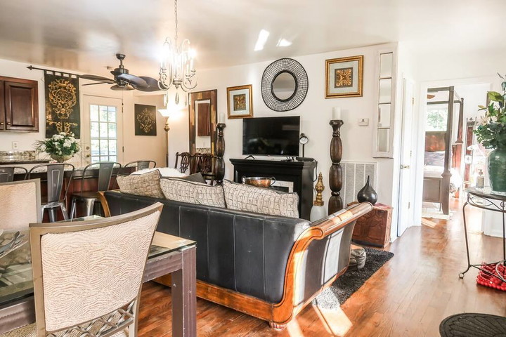 Gated Private Hilltop Villa, 3 Bed, 3 Bath, Pool, Spa On 50 Acres, Near Airport - Springfield, TN