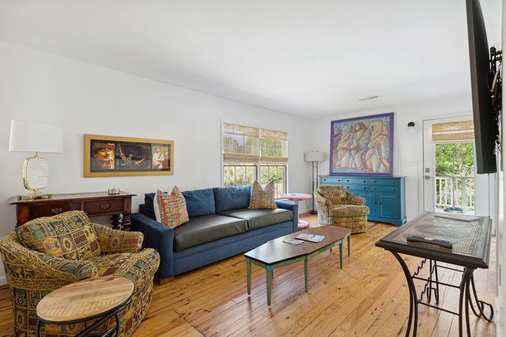 Fully Fenced And Pet Friendly Folly Vacation Cottage 317 East - Folly Beach, SC