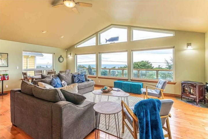 Bluff-top Oceanview Home + Year-round Hot Tub & - Pacific Beach, WA