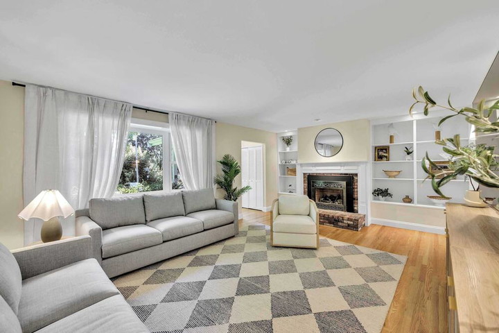 1-story Home, 1/2 Mile From Beach, Patio, Grill | Wooded Setting, Spacious Driveway, Garden Views, Walk To Shore, Perfect Cape Cod Getaway For Families Or Groups, 24 Hour Hospitality - Woods Hole, MA