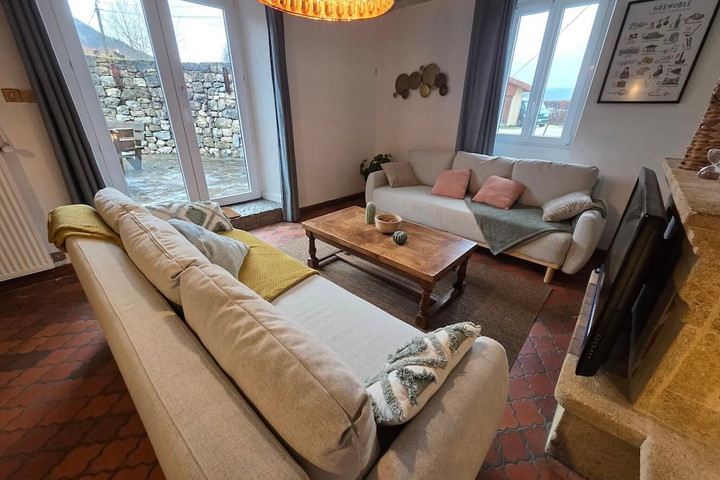 Maison De Caractère « La Ferme Du Château »  Terrasse Privée, Calme Et Grand Air - Grenoble