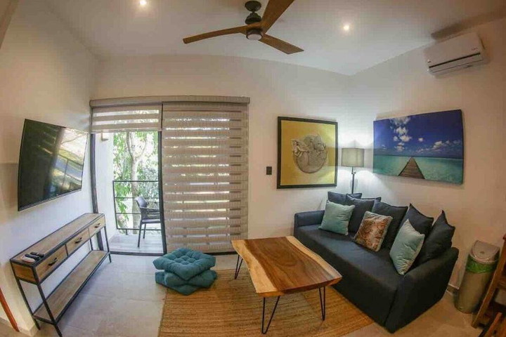 Elegant 1-bedroom Retreat W/rooftop Oasis & Pool - キンタナ・ロー バカラル