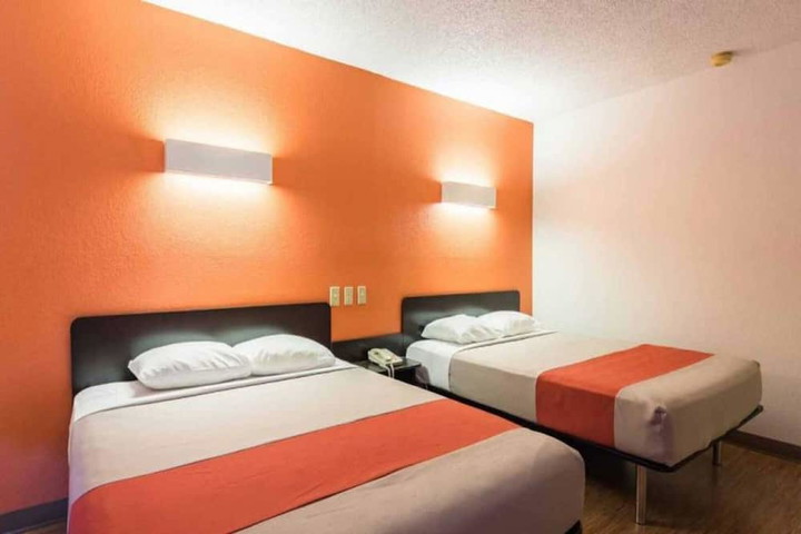 Cozy 2 Queen Beds | Non-smoking - Arkadelphia, AR
