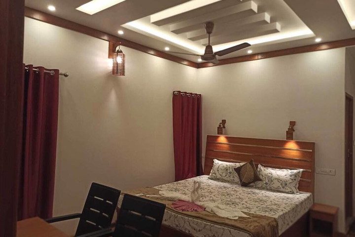 "Wake Up To Waves: Your Cozy Beachfront Escape Awaits!" - Alappuzha