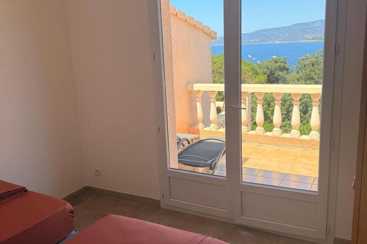 F3 In Very Quiet Villa, Large Terrace With Sea View, Beach 5 Minutes Away On Foot - Alata