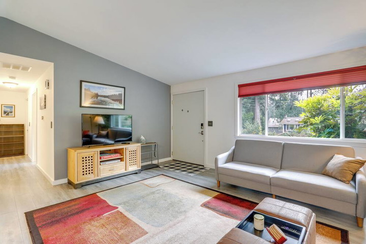 Close To Light Rail! Sammamish Home W/ Hot Tub - Redmond, WA