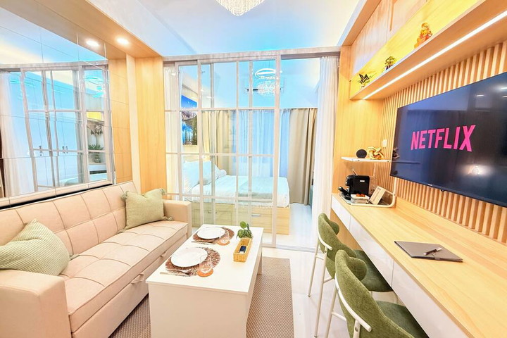 Goldleaf Suite, Modern 1br Condo In Makatis Prime Spot W/ City Views - Manila