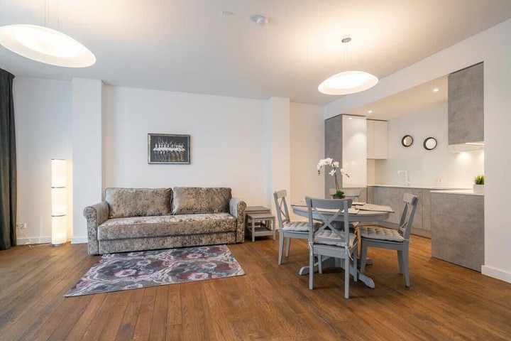 Easyrooms Dzirnavu Apartment In The Quite Center - Riga