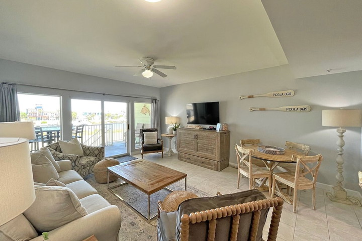 Stunning Townhouse On Little Sabine Bay - Kayaks & Paddleboards Provided! - 펜사콜라 비치