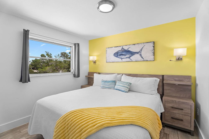 Deluxe King Suite W/deck - Cape Coral, FL
