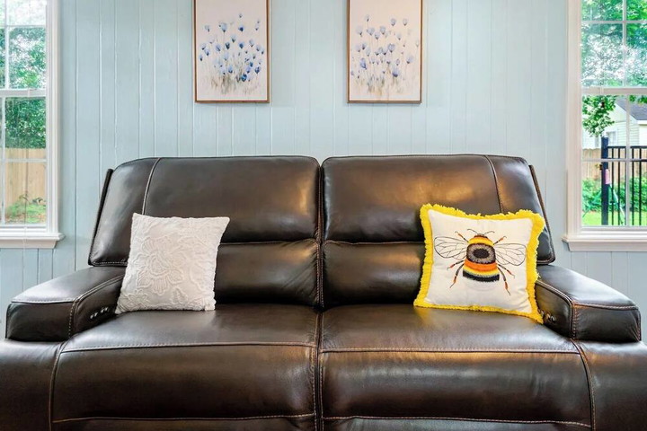 Luxury Loft W Xl Shower. Cozy Condo <R> With Private Courtyard/dog Run & Laundry - Shreveport, LA